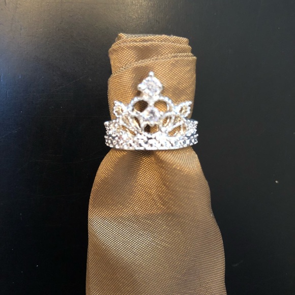 Amanda Lee Designs inc | Jewelry | New Fit For A Queen Or A Princess ...